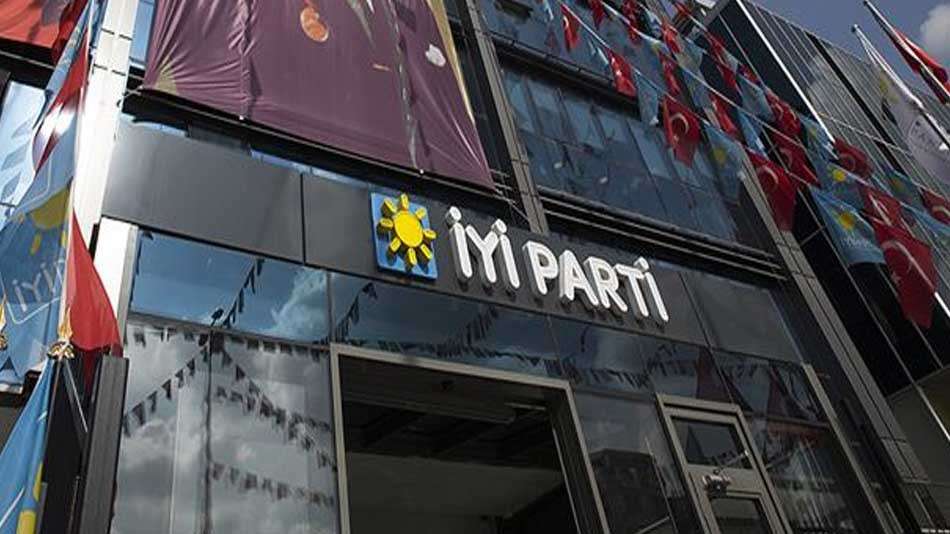 İyi partide istifa şoku